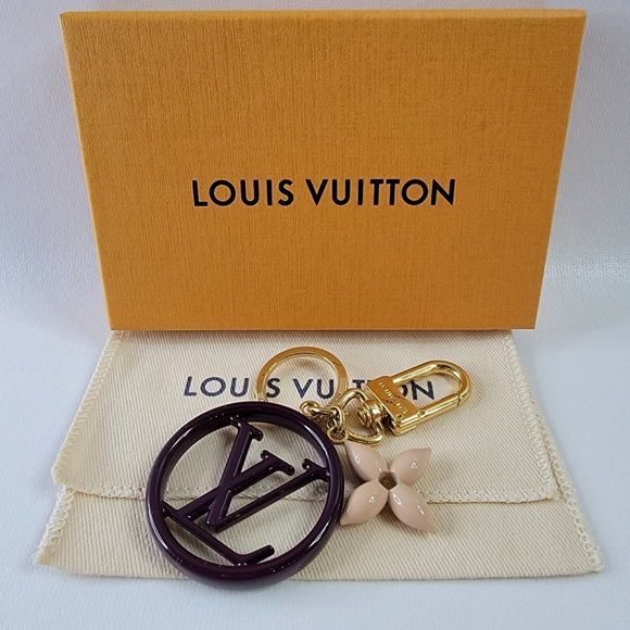 Louis Vuitton | Accessories | Rare Louis Vuitton Lv Circle Bag Charm ...